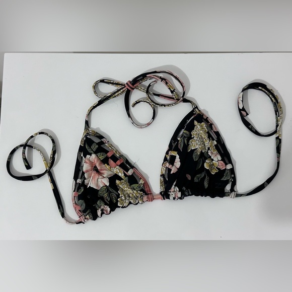 Billabong | Swim | Billabong Triangle Top Bikini Not Size Shown But ...